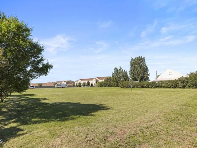46th St W, Williston, ND 58801