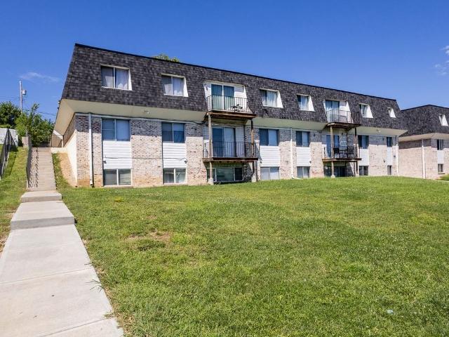 46th Street Apartments 2 Bedroom Apartment for Rent at 640 N 46th St, Omaha, NE 68132 Dundee