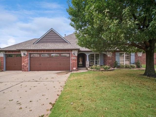 4704 N Poplar Ave, Broken Arrow, OK 74012