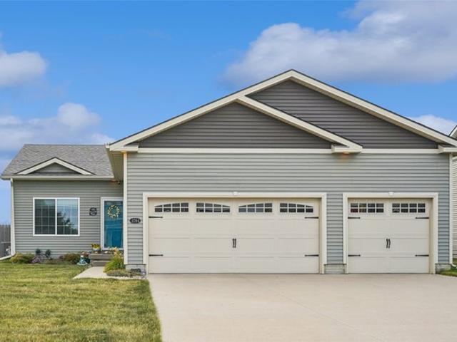4704 NE Briarwood Dr, Ankeny, IA 50021