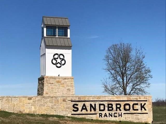 4704 Aubrey Pkwy, Aubrey, TX 76227