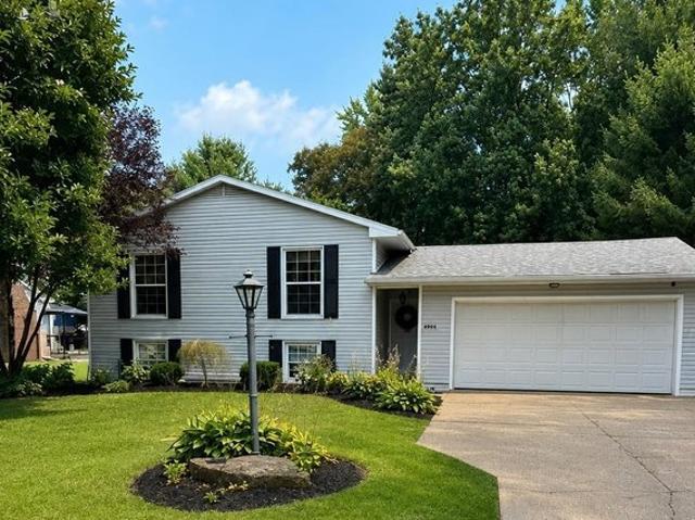4704 E Kingsley Cir, Sandusky, OH 44870