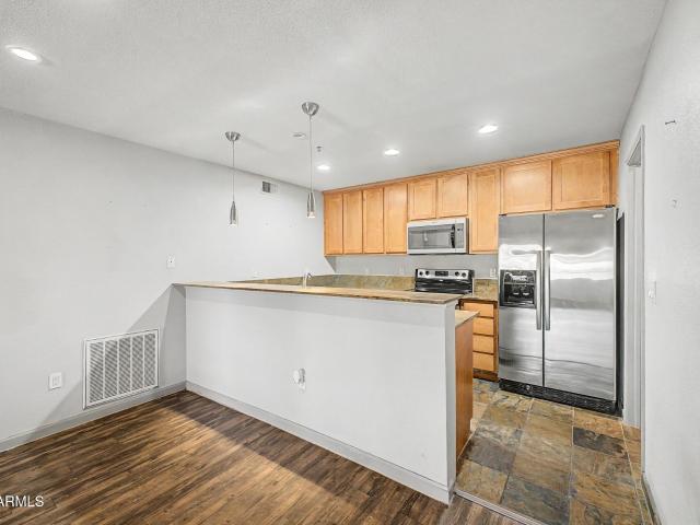 4704 e paradise village parkway n # 121
