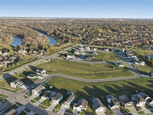 4704 Hampton Loop S, Moorhead, MN 56560