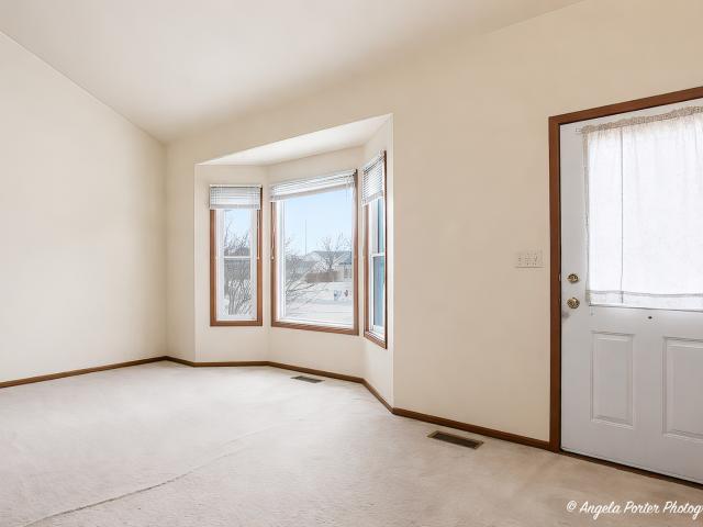 4704 Hartland Trail