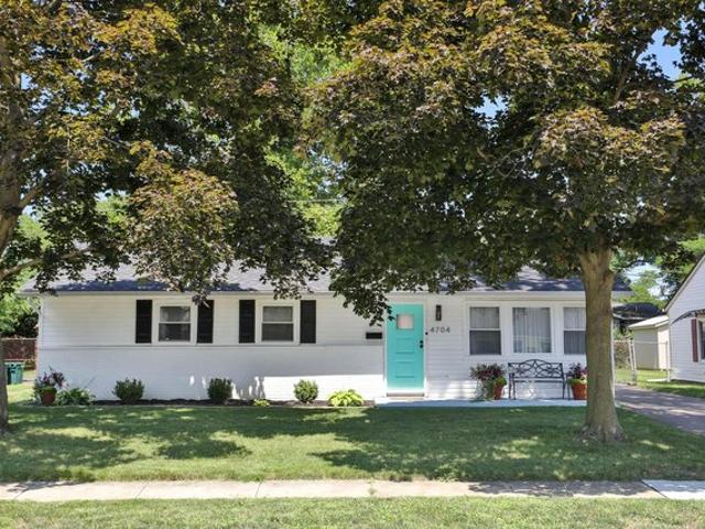 4704 Hillcrest St N, Hilliard, OH 43026