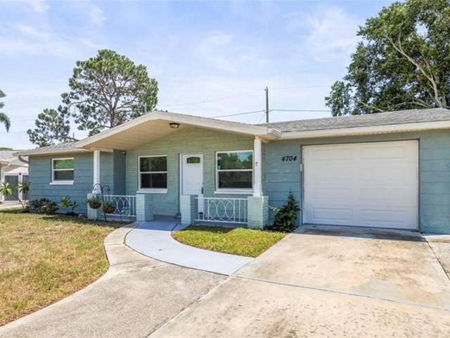 4704 Koala Dr, Holiday, FL 34690