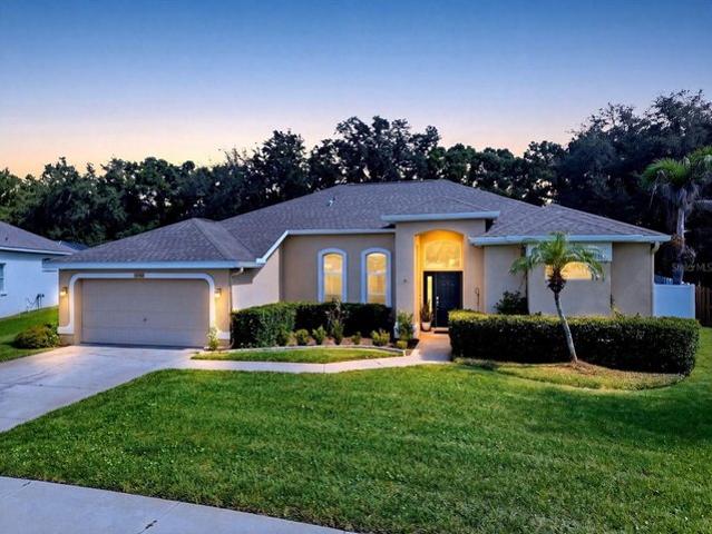 4704 Red Warbler Ln, Valrico, FL 33596