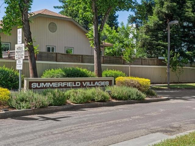 4704 Shade Tree Ln, Santa Rosa, CA 95405