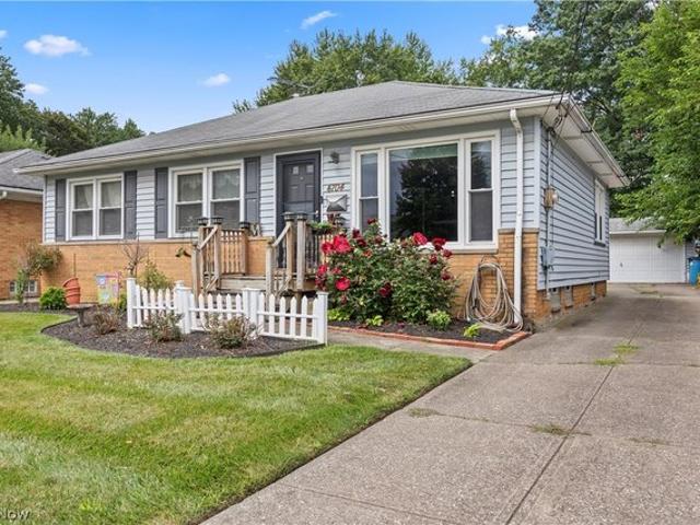 4704 W 156th St, Cleveland, OH 44135