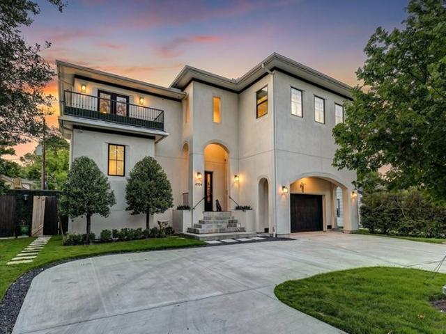 4704 Willow St, Bellaire, TX 77401