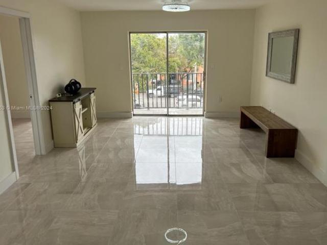 4705 NW 7th St #304 7, Miami, FL 33126