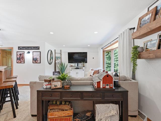 4705 Bambi Rd