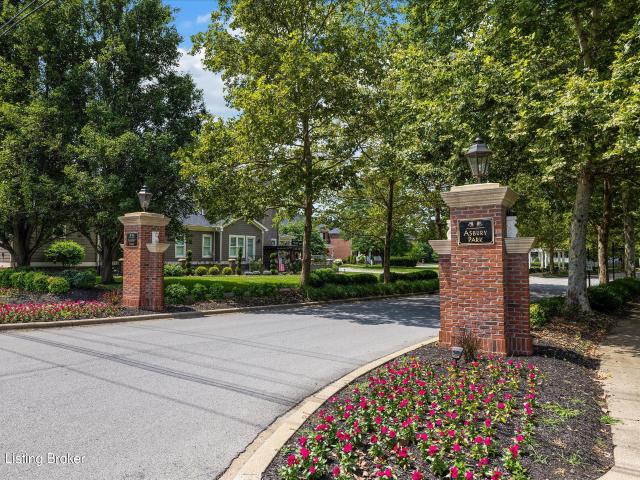 4705 Hollis Ln