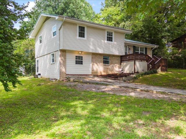 4705 Treemont Circle NE