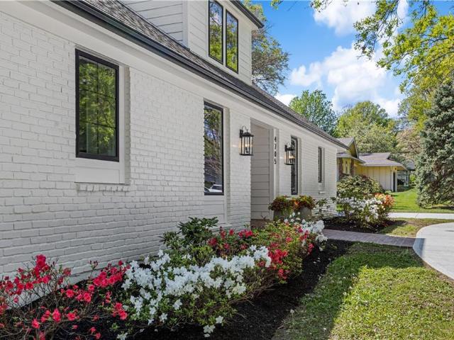 4705 W 81st St, Prairie Village, KS 66208 | MLS #2612 | Compass