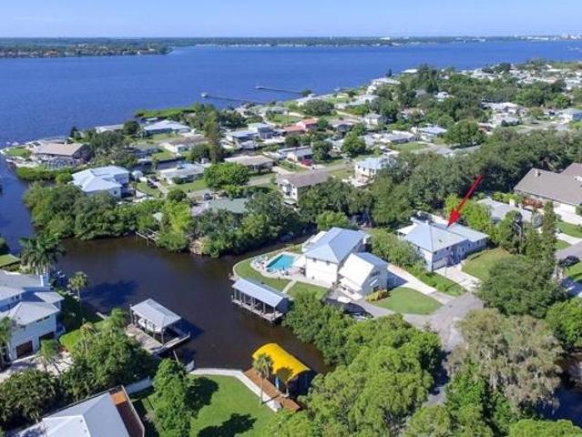 4705 9th St E, Ellenton, FL 34222
