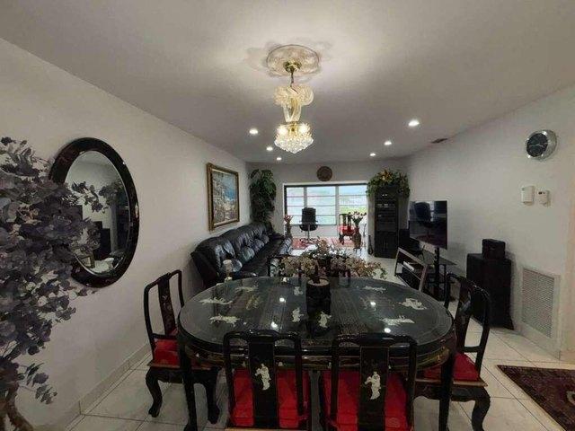 4706 NW 36th St Apt 605, Lauderdale Lakes, FL 33319