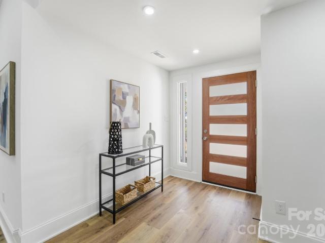 4706 Cricklewood Lane