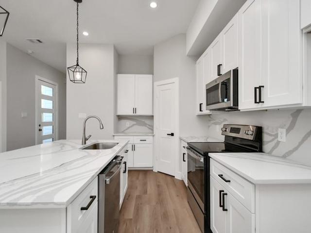4706 Gunter St, Houston, TX 77020