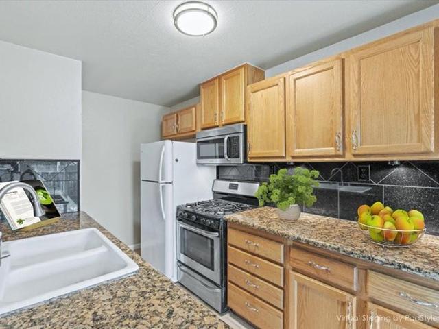 4706 Greenholme Dr Apt 2, Sacramento, CA 95842