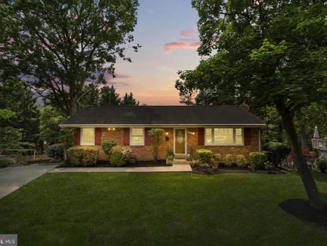 4706 Peacock Ave, Alexandria, VA 22304