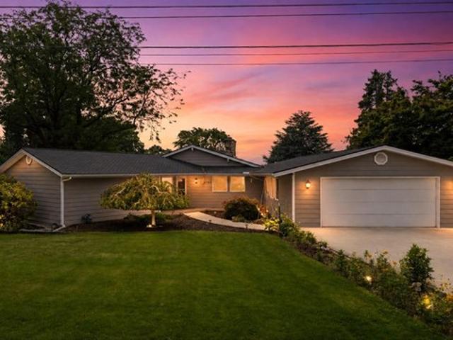 4706 Snowmountain Rd, Yakima, WA 98908