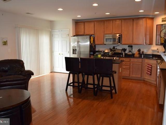 4707 Eggleston Ter, Unit 112, Fairfax, VA 22030 | MLS #VAFX2304