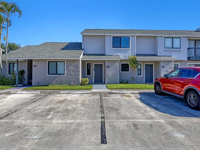 4707 Pier Dr, Greenacres, FL 33463 | MLS #B26019 | Compass