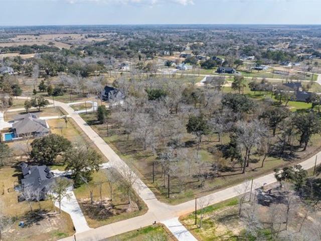 4707 Shadow Pond Ln, Alvin, TX 77511