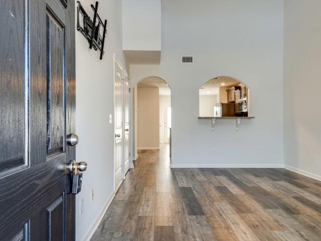 4709 Pompano Ln