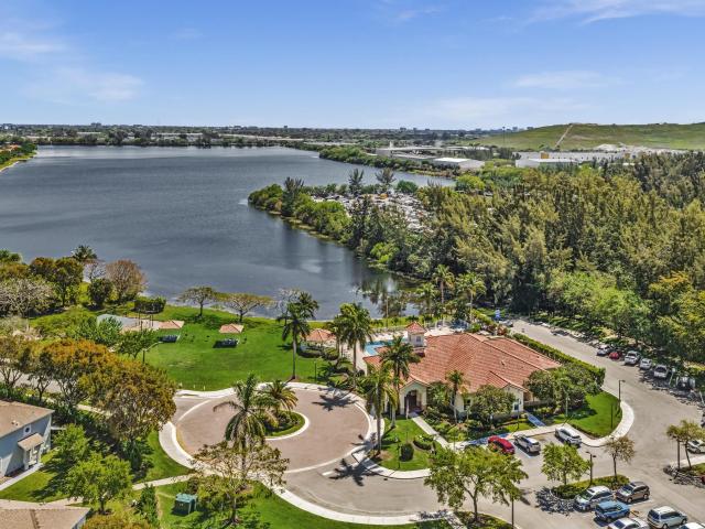 4709 SW 13th Ct, Deerfield Beach, FL 33442 | MLS #B26007 | Compass