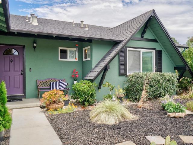 4709 Santa Rita Rd