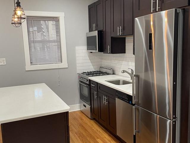 4700 N. Central Ave/5600 06 W. Leland Ave Two Bedroom