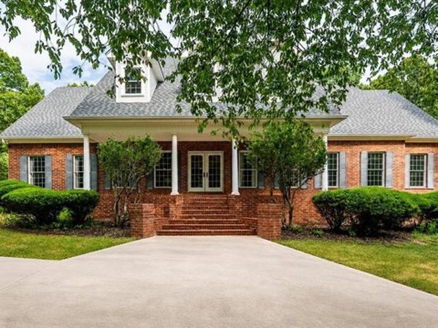 4700 Ridgefield Ln, Little Rock, AR 72223