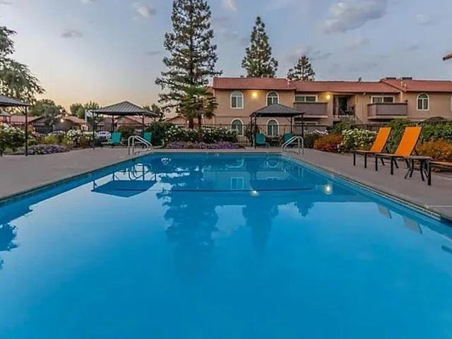 4700 W Caldwell Ave, Visalia, CA 93277