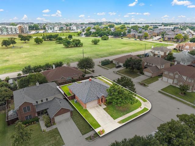 4700 Woodhaven