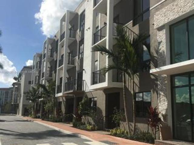 4700 84th Ave NW #15, Doral, FL 33166