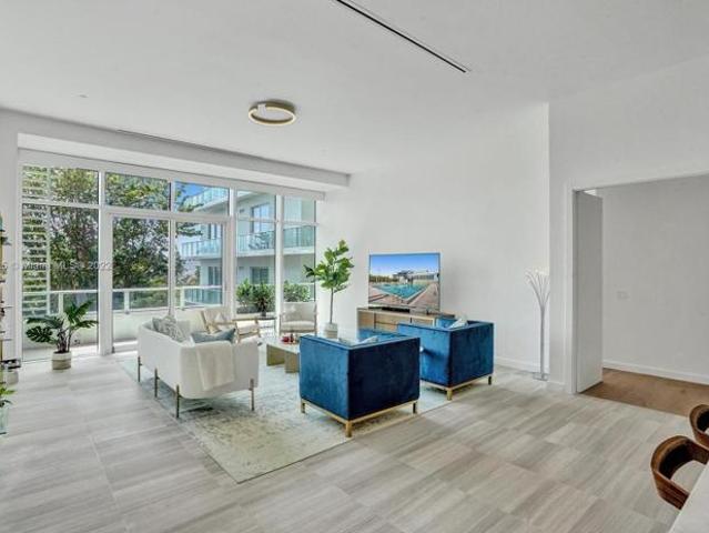 4701 Meridian Ave #214 Miami Beach, FL 33140