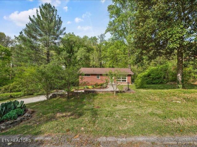 4701 Hilltop Rd
