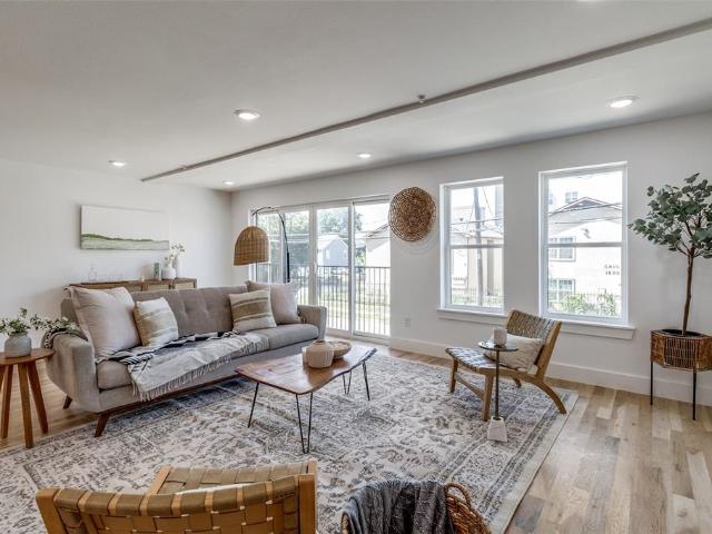 4701 San Jacinto St, Unit 103, Dallas, TX 75204 | MLS #21224 | Compass