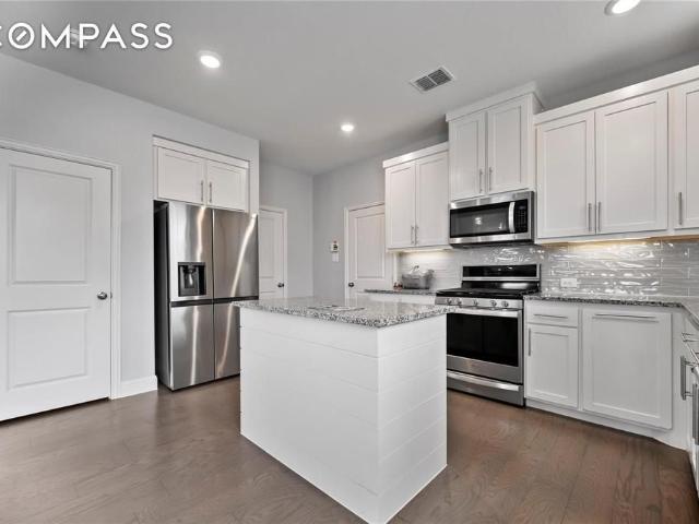4701 Smokey Quartz Ln, Arlington, TX