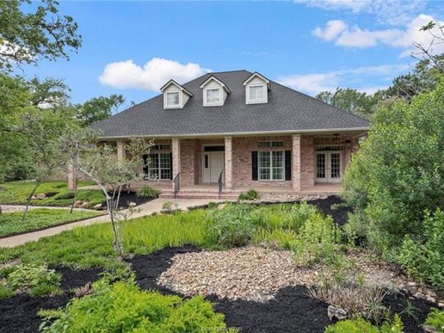 4701 Westminster Dr, Bryan, TX 77802
