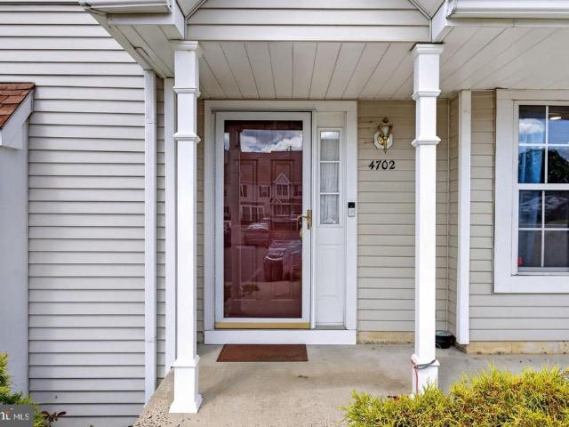 4702 Aberdeen Lane