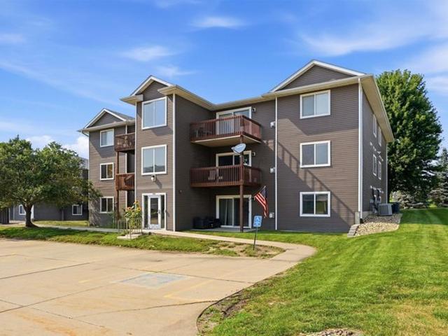 4702 Chadwick Rd Unit 6, Cedar Falls, IA 50613