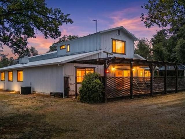 4702 Happy Valley Rd, Anderson, CA 96007