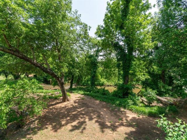 4702 Hemlock Circle