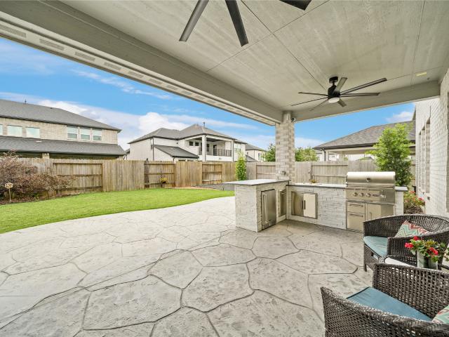 4702 Llano Loop