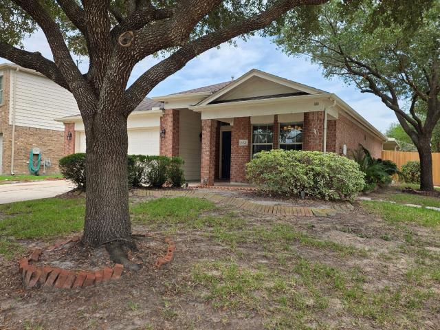 4702 Pin Oak Creek Lane