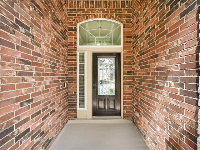 4702 Sedgewood Drive